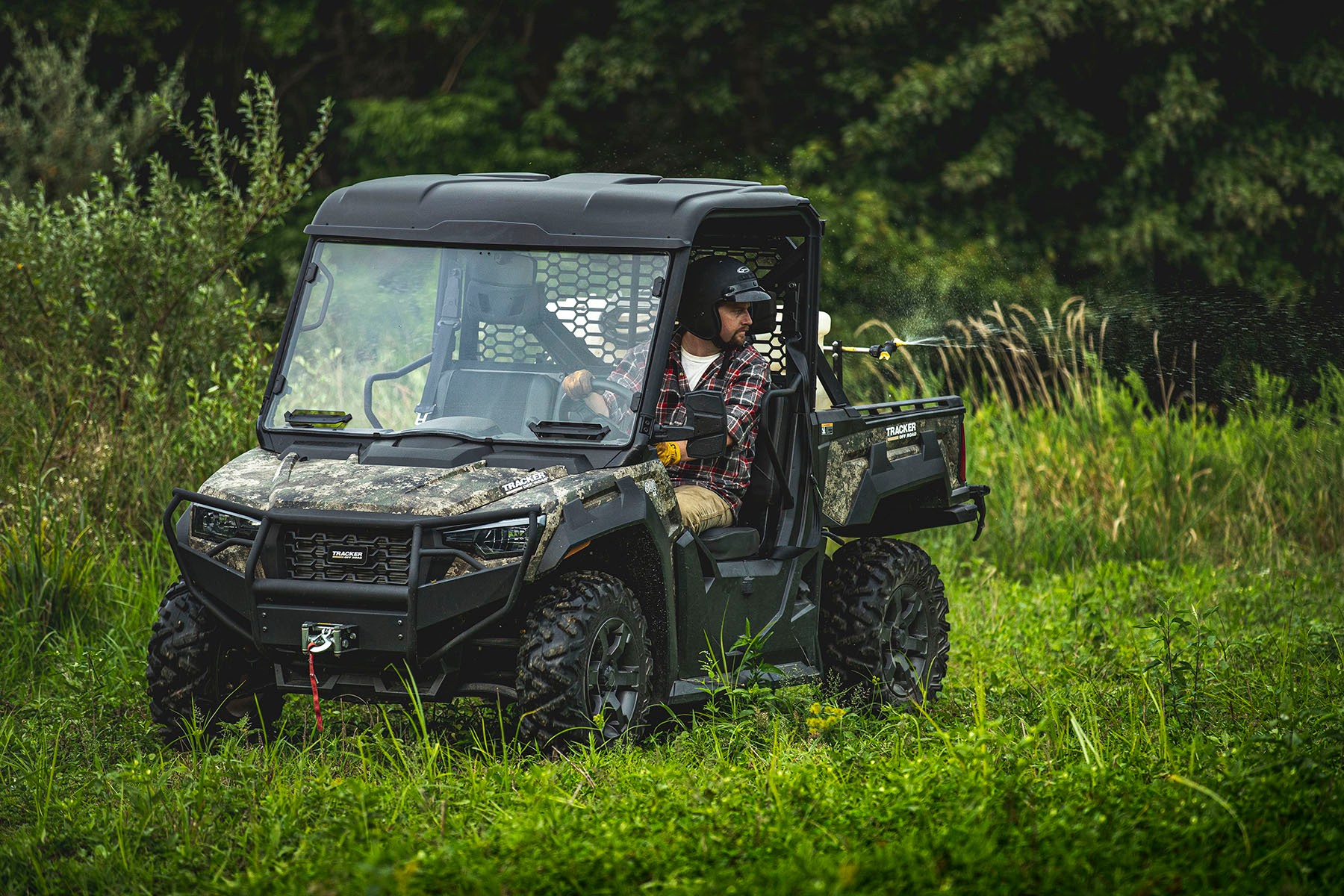 800SX LE Side By Side - TRACKER Off Road