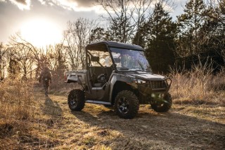 800SX LE Side By Side - TRACKER Off Road